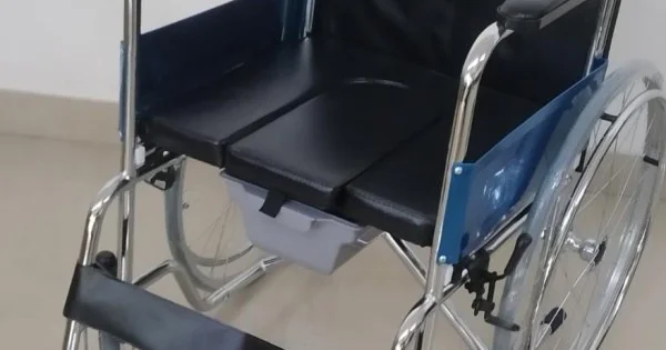 folding Commode Wheelchair U-Cut